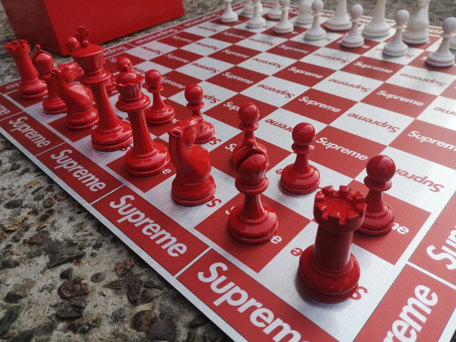 Anthony Dubois (1979) – Supreme Chess – 3.80″ king – My Chess Collection