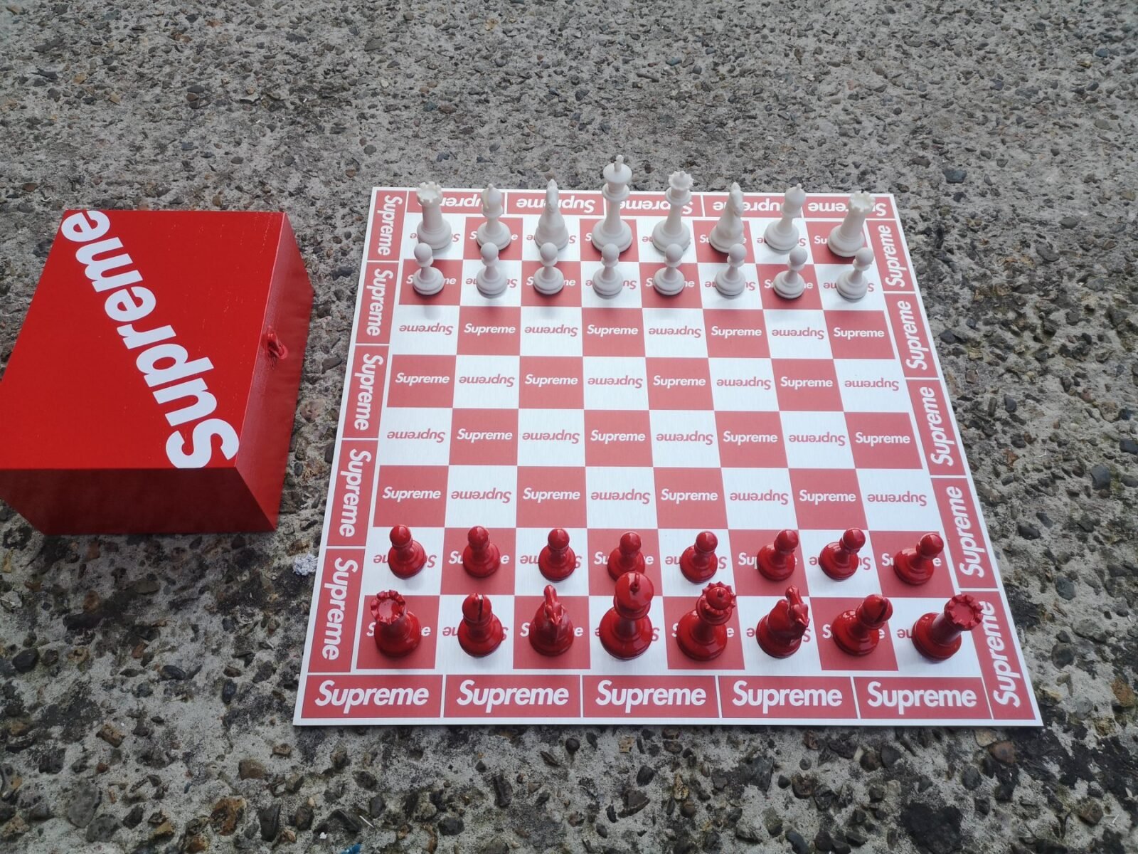 Anthony Dubois (1979) – Supreme Chess – 3.80″ king – My Chess Collection